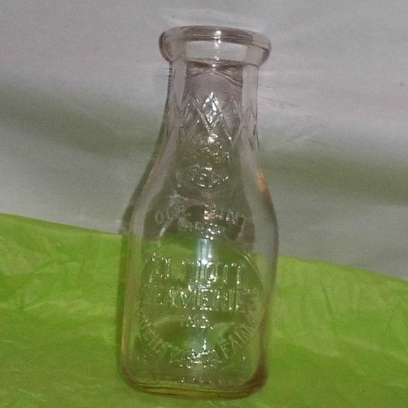 Elliott Creameries Inc. | Kitchen | Vintage Collectable Milk Bottle ...